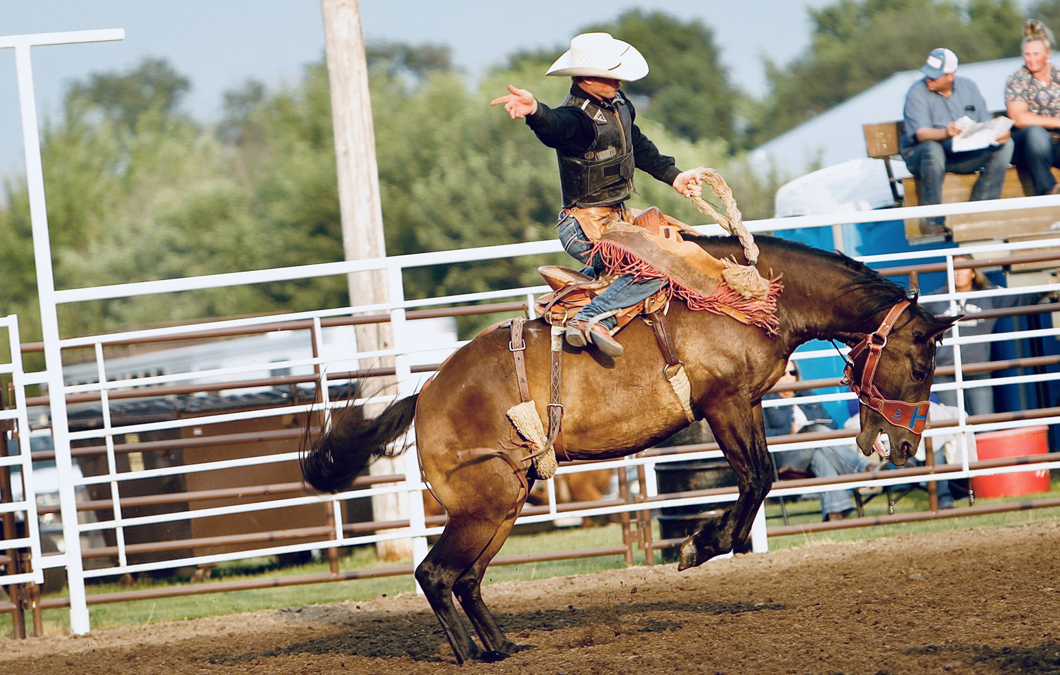 LOCALS COMPETE IN ANNUAL GEDDES RODEO | Wagner Post