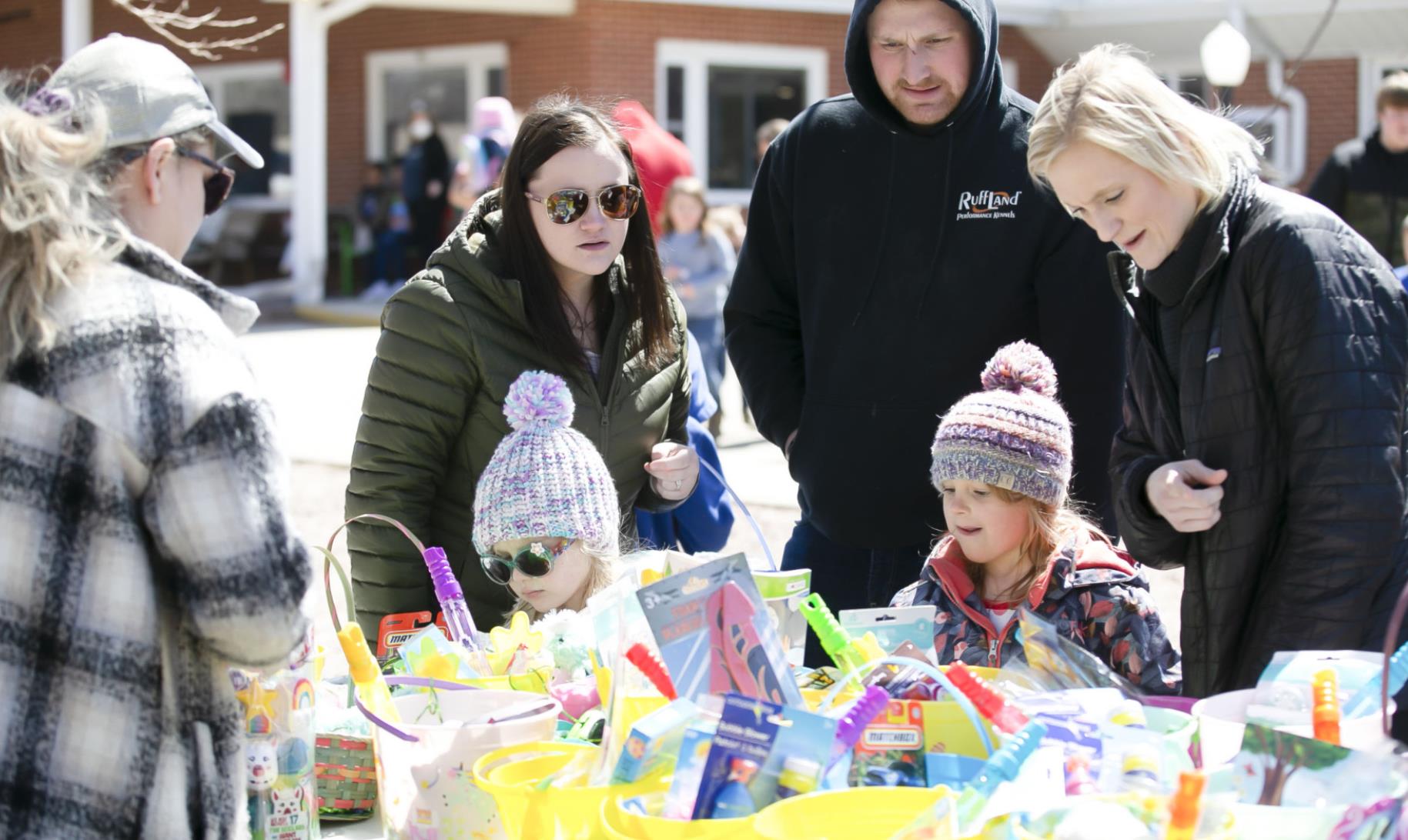 LAKE ANDES EASTER EGG HUNT | Wagner Post